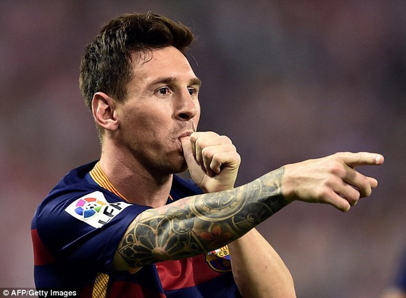 Lionel Messi sắp cán mốc 500 trận trong màu áo Barcelona