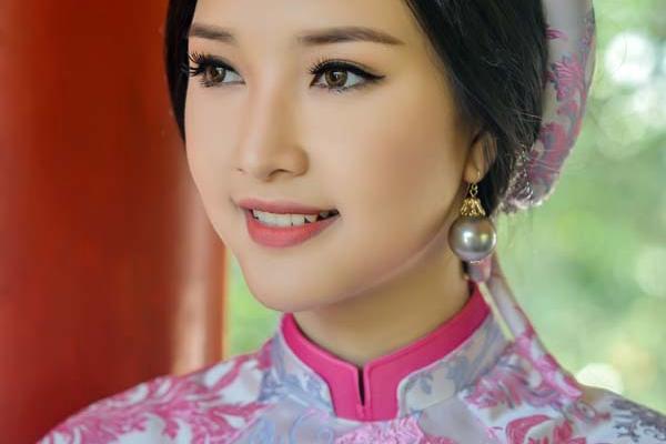 Hoa hậu Việt Nam 2016: "Nàng thơ xứ Huế" đang bị nghi ngờ về nhan sắc?